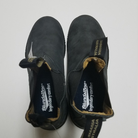 Blundstone | Shoes | New Blundstone 587 Rustic Black Chelsea Boots ...